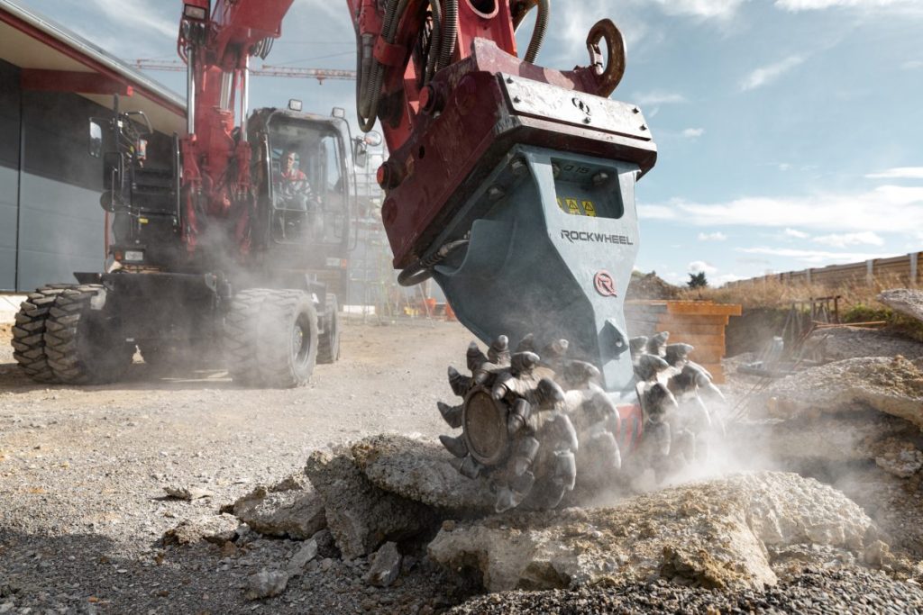Rockwheel Drum Cutter vs Xcentric Ripper vs Hydraulic Hammer ...